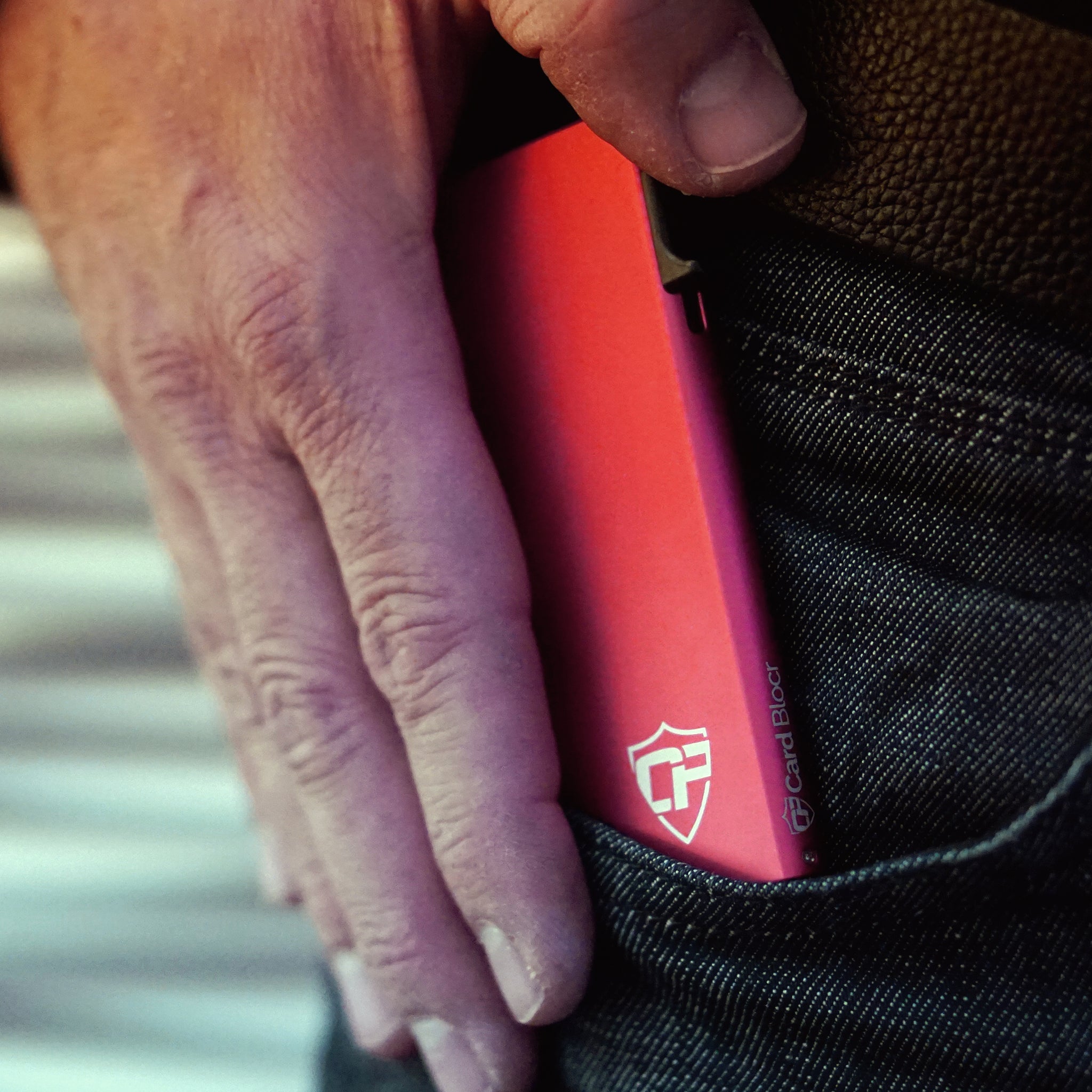 Card Blocr Metal Credit Card Holder Red Trigger Wallet – Conceal Plus